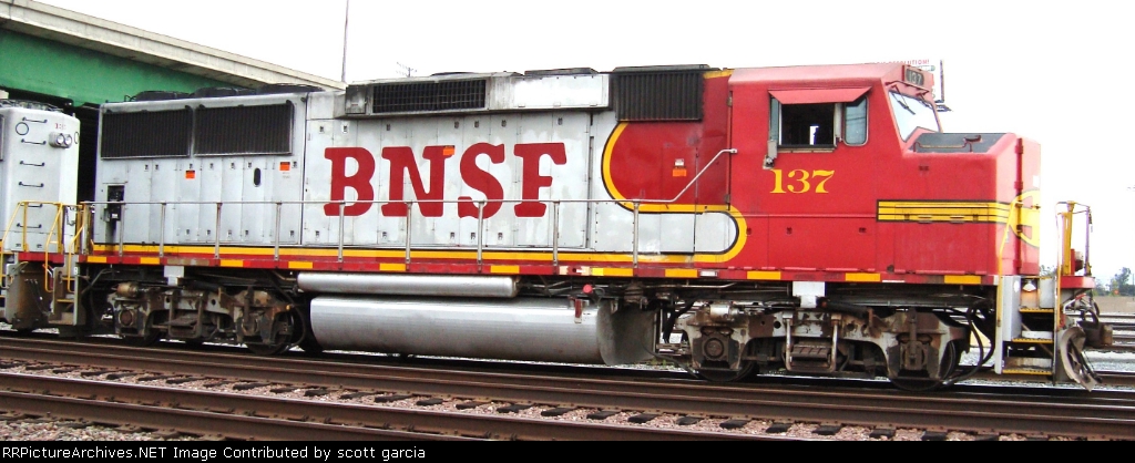 BNSF 137